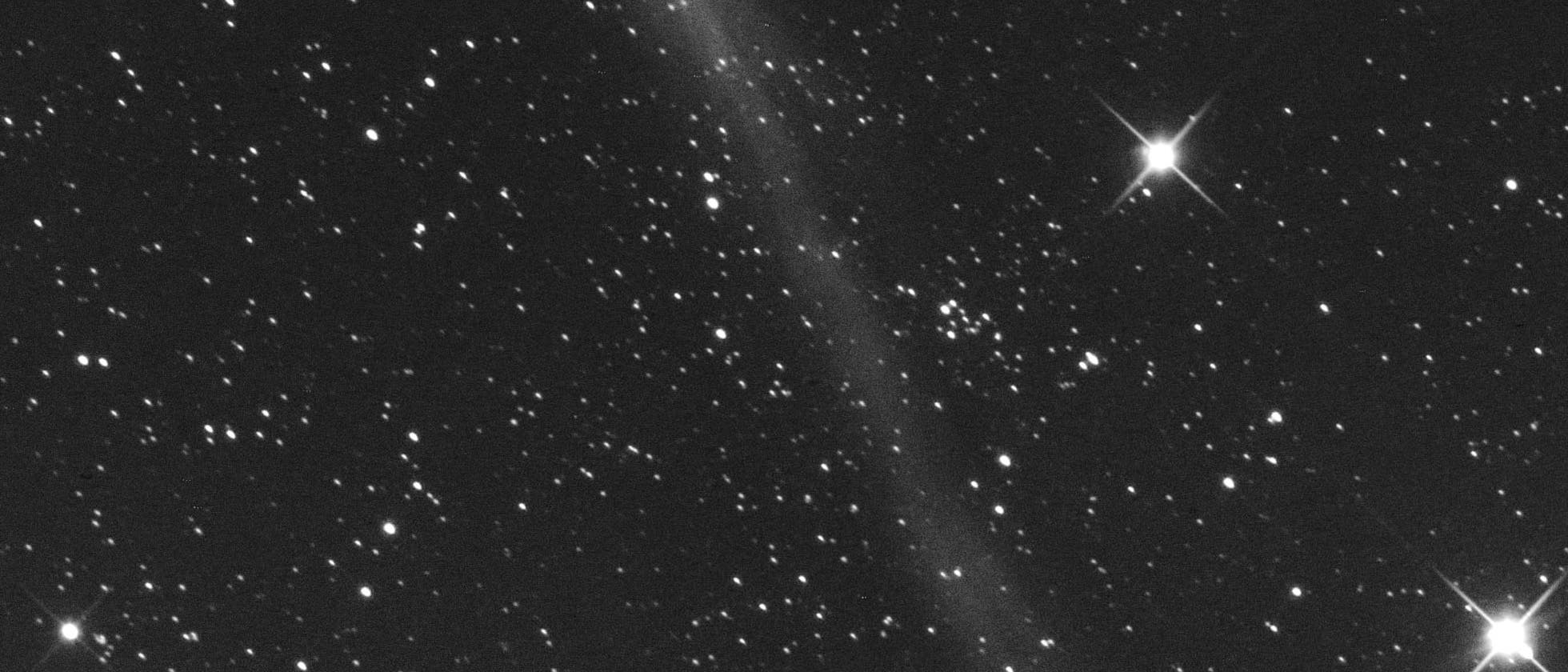 Komet C/2014 E2 (Jacques) mit dem Fernglas beobachten. - Spektrum der Wissenschaft